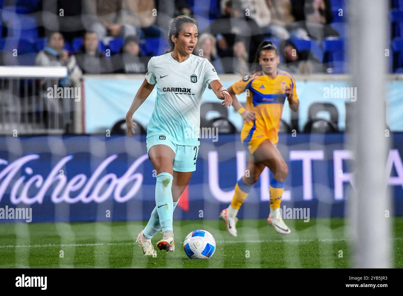 Tigres femenil hi-res stock photography and images - Alamy