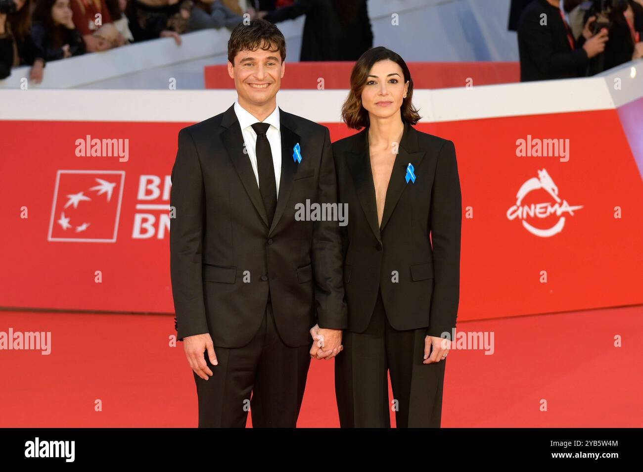 Lino Guanciale und Antonella Liuzzi bei der Festivaleröffnung mit der ...