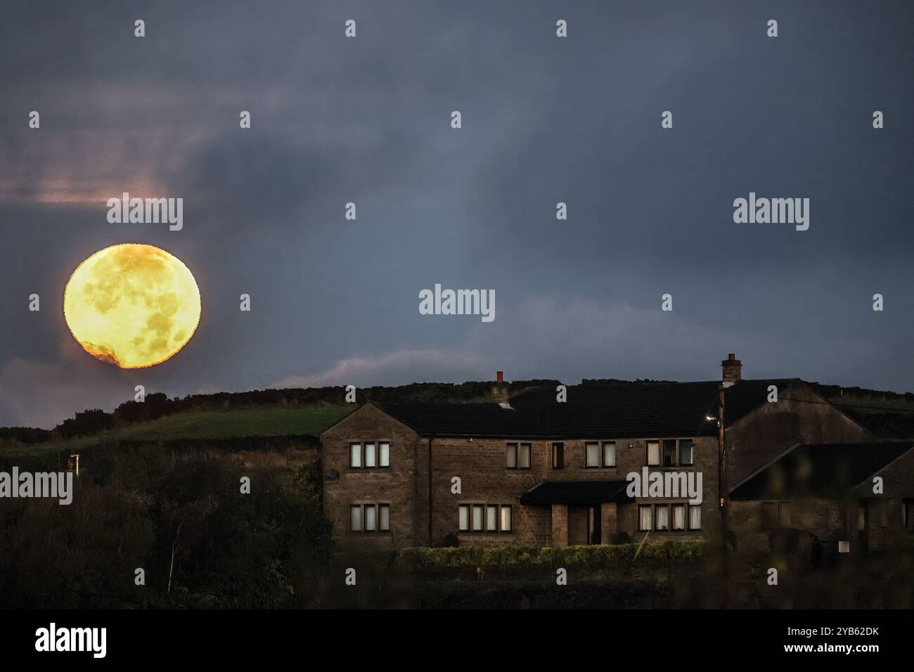 Hunter supermoon hi-res stock photography and images - Alamy