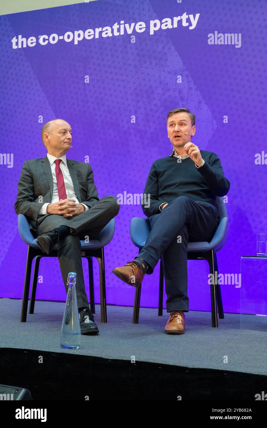 Andrew pakes mp hi-res stock photography and images - Alamy