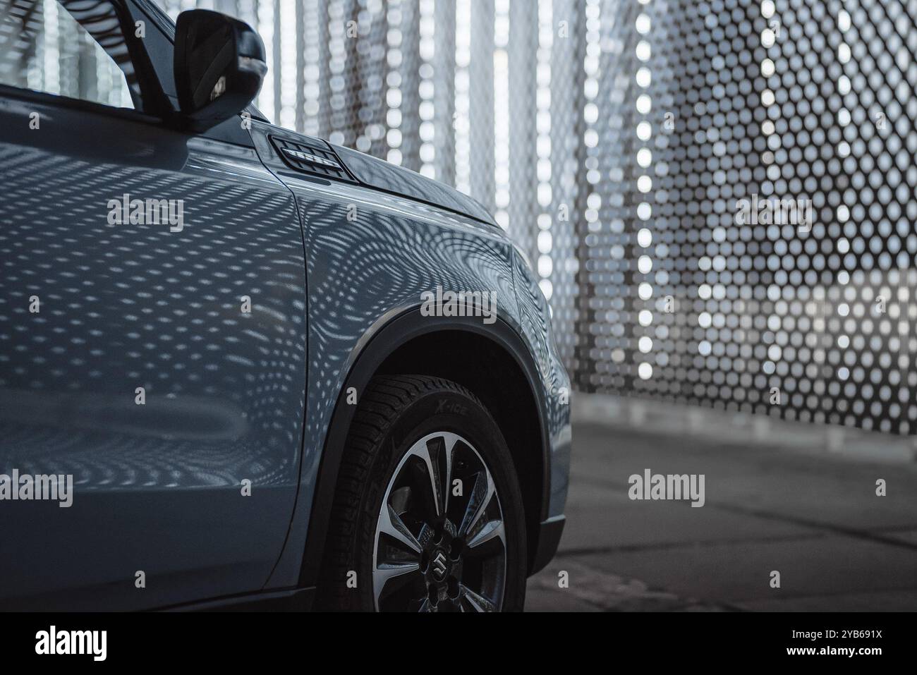 Suzuki vitara suv hi-res stock photography and images - Alamy