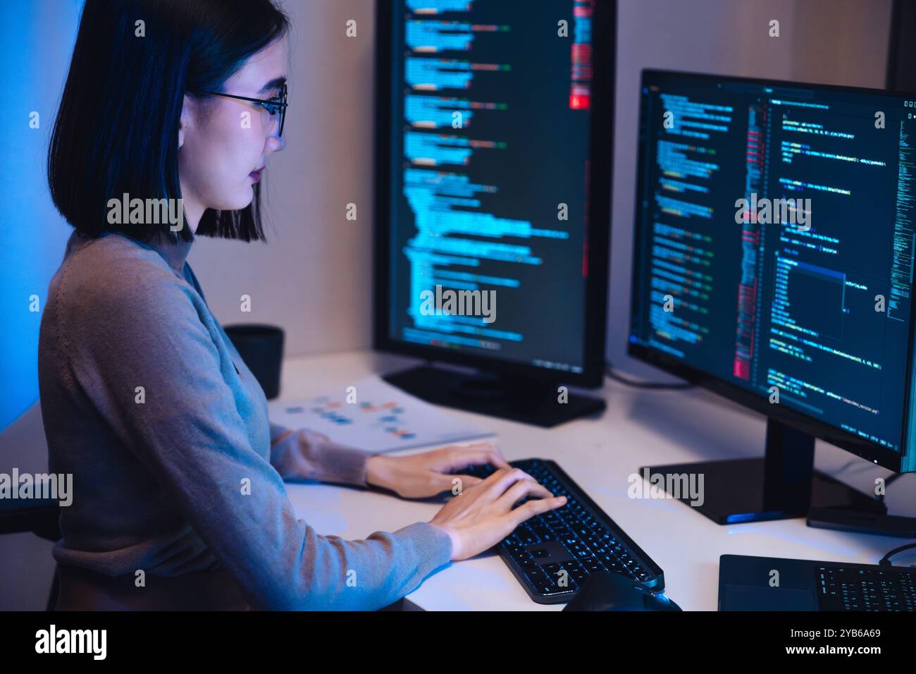 Start up team hi-res stock photography and images - Alamy