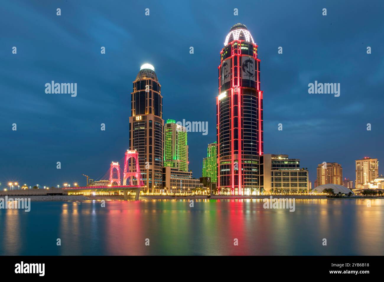 UDC twin tower Pearl Qatar view with Gewan bridge Stock Photo - Alamy