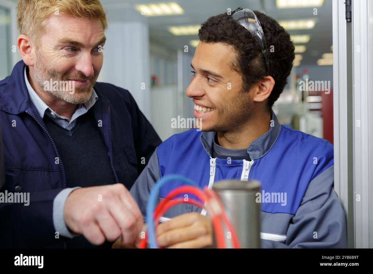 Fiber optic technicians install hi-res stock photography and images - Alamy