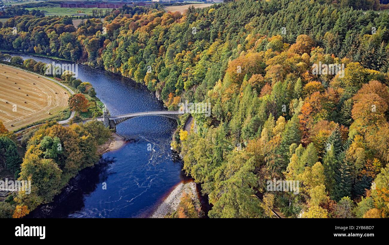 Craigellachie Bridge Aberlour Moray Scotland the Thomas Telford bridge ...