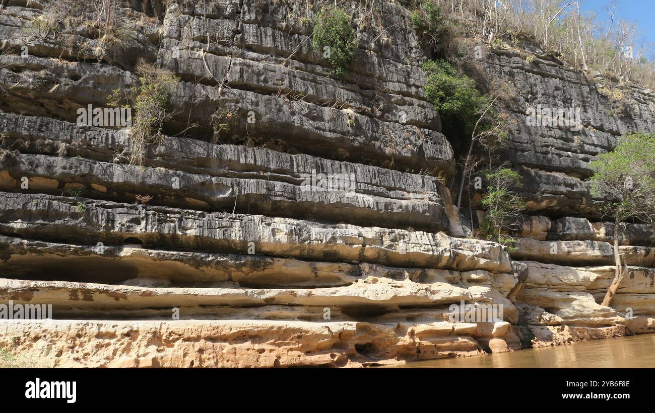 Side view of the Tsingy de Bemaraha seen from the Manambolo river in ...