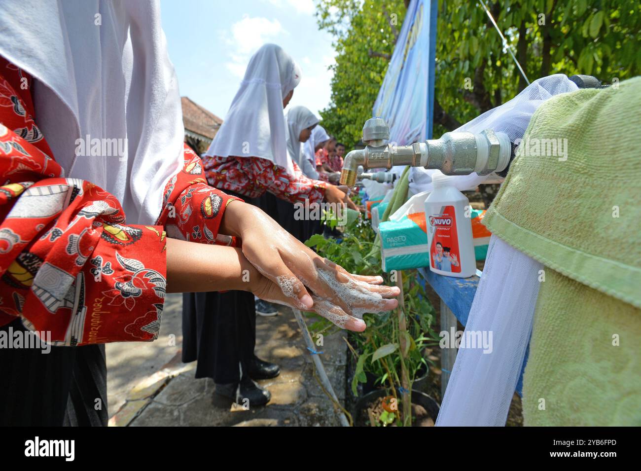 Purworejo, Central Java, Indonesia. 16th Oct, 2024. Students and ...