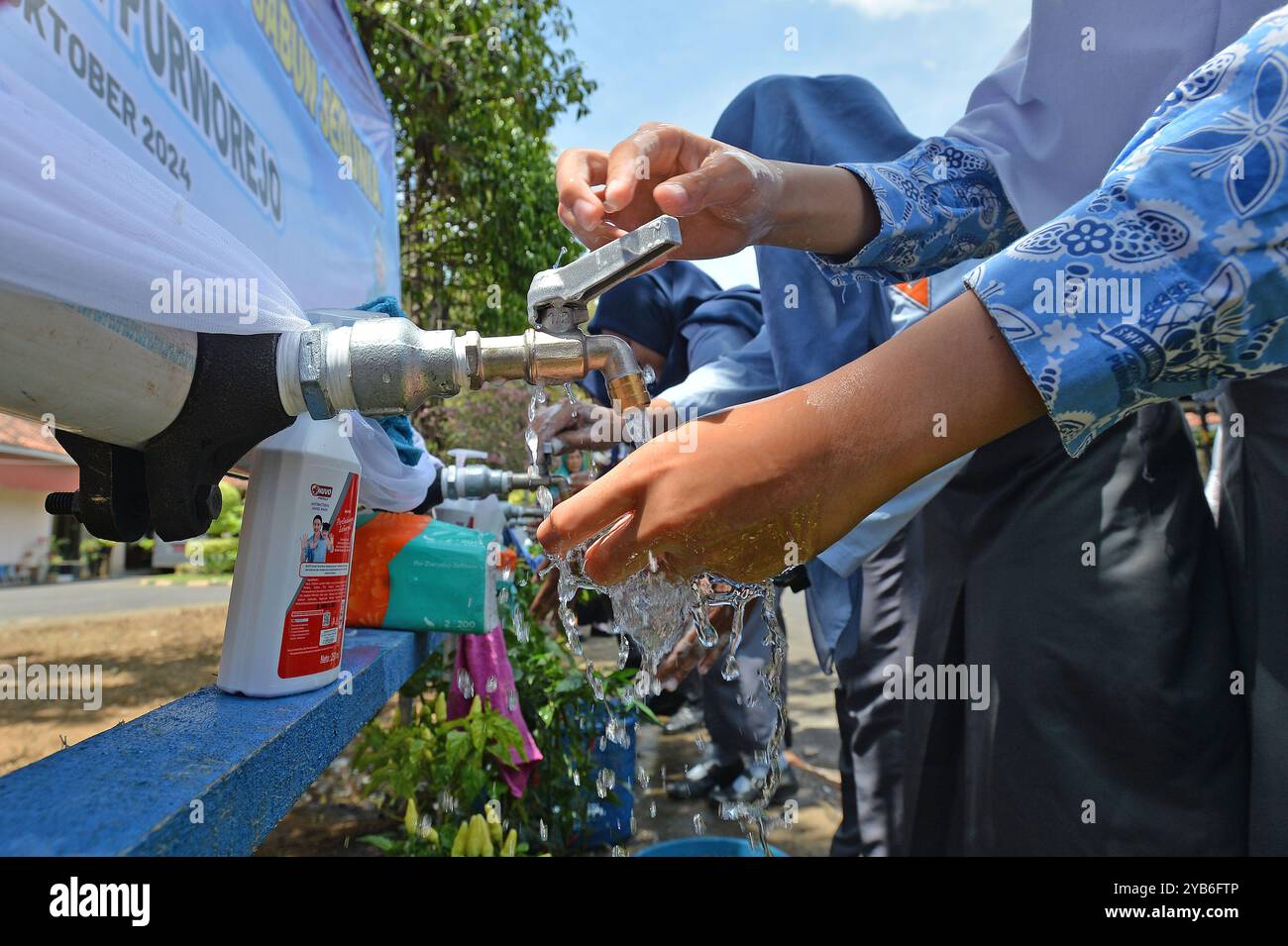 Purworejo, Central Java, Indonesia. 16th Oct, 2024. Students and ...