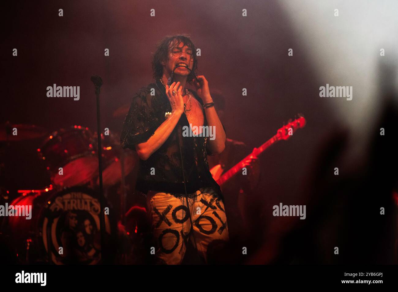 English songwriter, singer and musician, Barns Courtney performing live ...