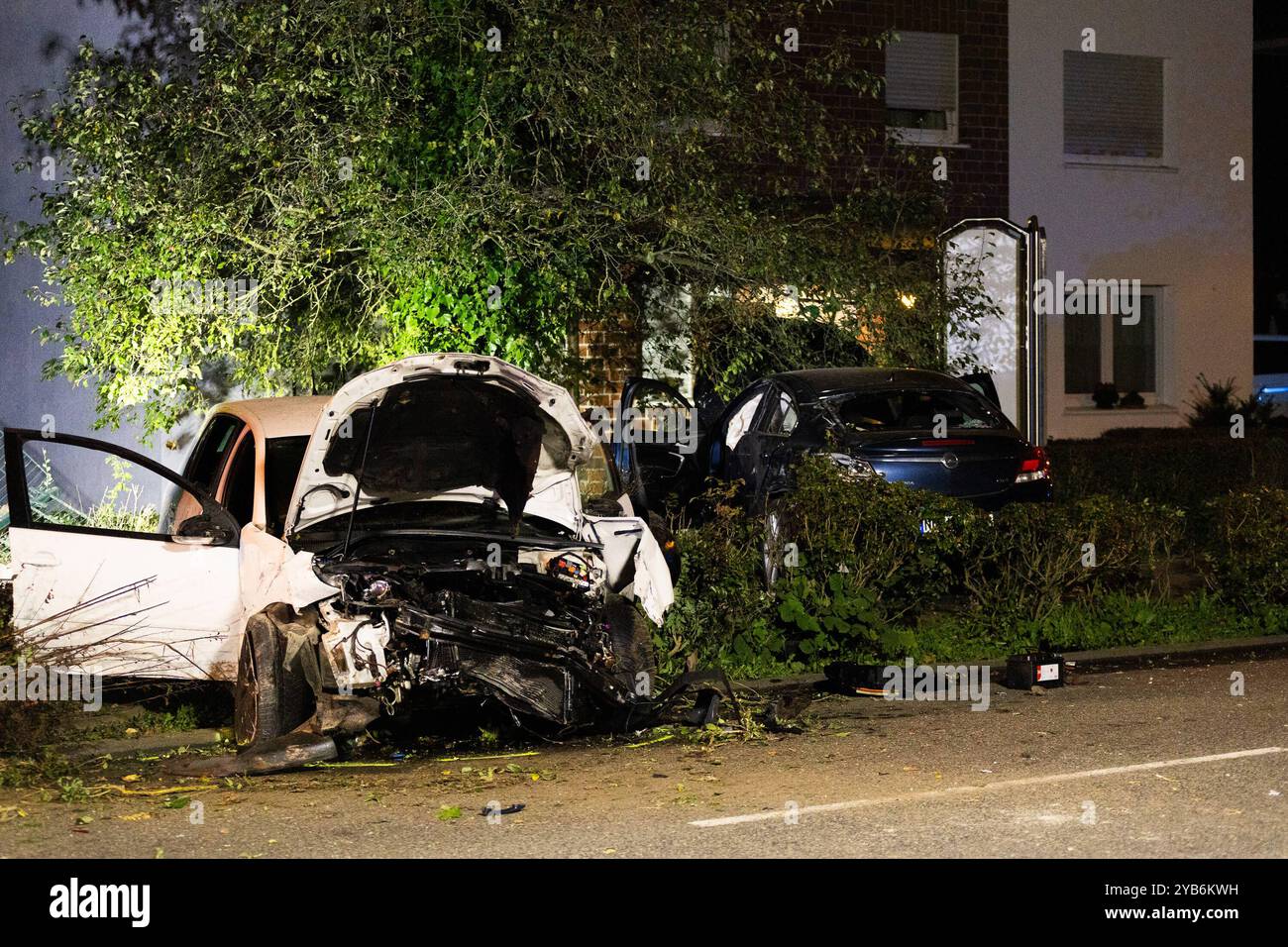 Schwerer Unfall in Willich: Verdacht auf illegales Autorennen *** Serious accident in Willich ...