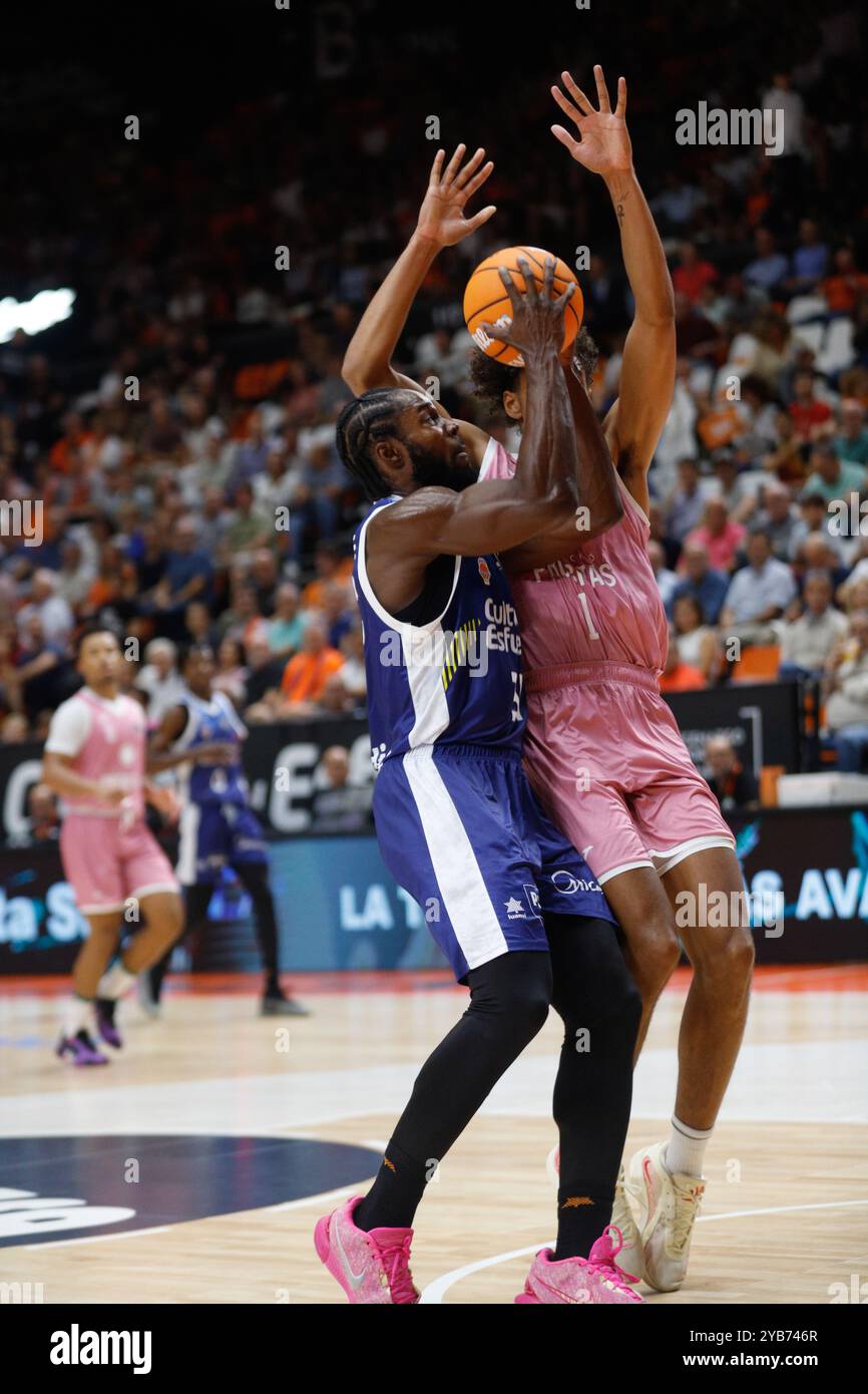 Semi ojeleye hi-res stock photography and images - Alamy