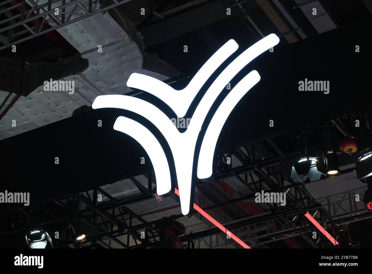 Hozon auto logo hi-res stock photography and images - Alamy