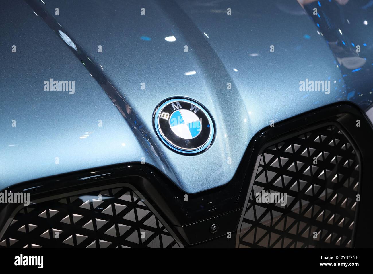 Shanghai,China-April 22nd 2023: close up BMW brand car logo Stock Photo ...