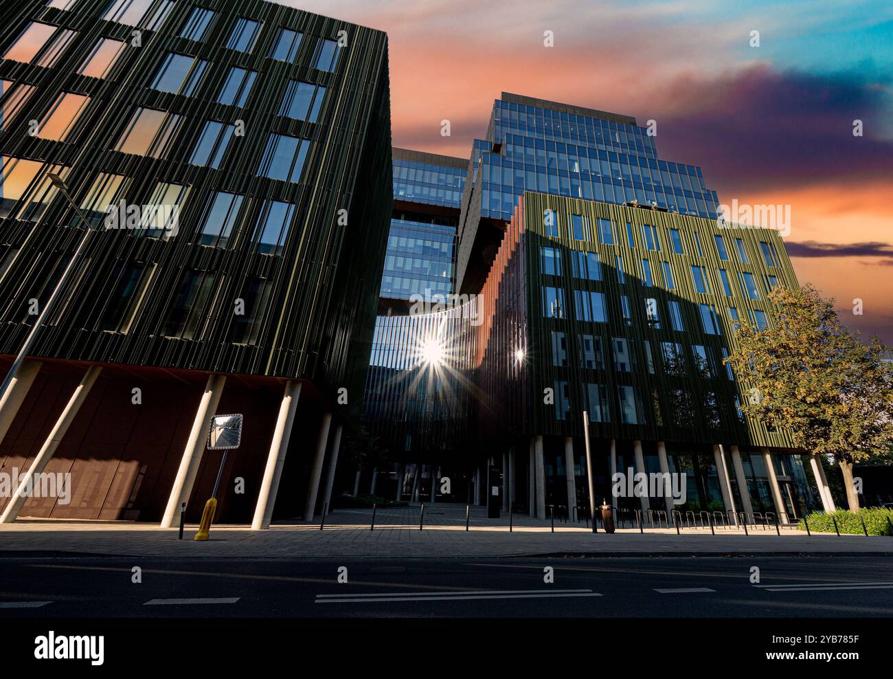 Residential building showcases hi-res stock photography and images - Alamy