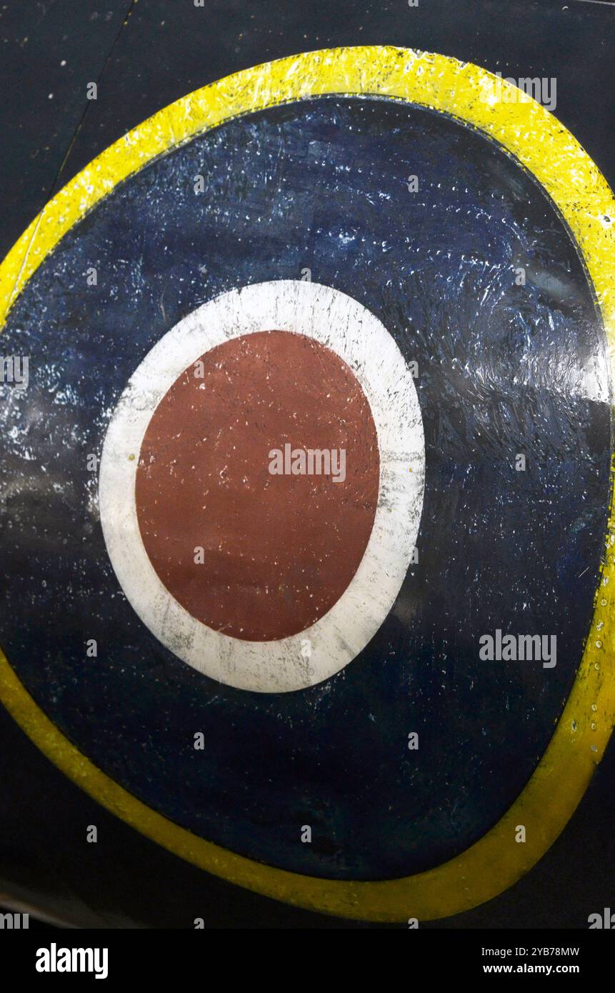 vintage aircraft marking roundel hendon, england Stock Photo - Alamy