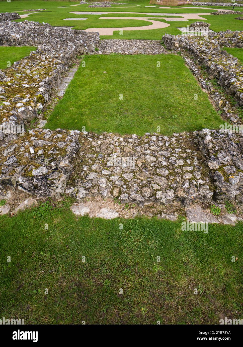 Old sarum cathedral foundations hi-res stock photography and images - Alamy