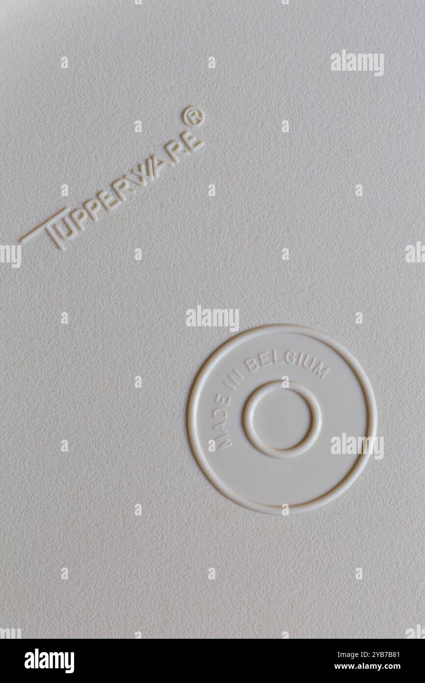 Tupperware lid hi-res stock photography and images - Alamy