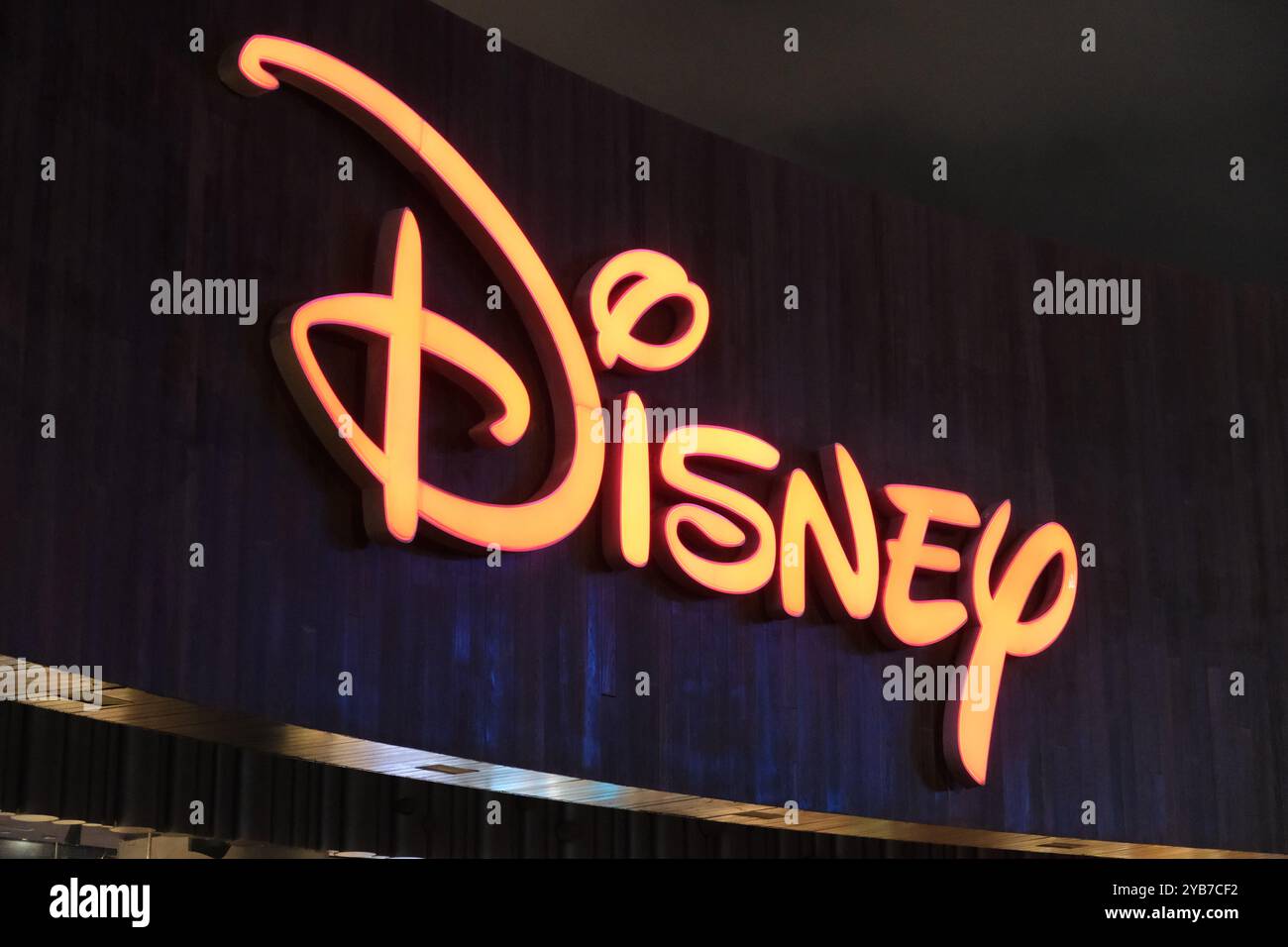 Walt disney company logo hi-res stock photography and images - Alamy