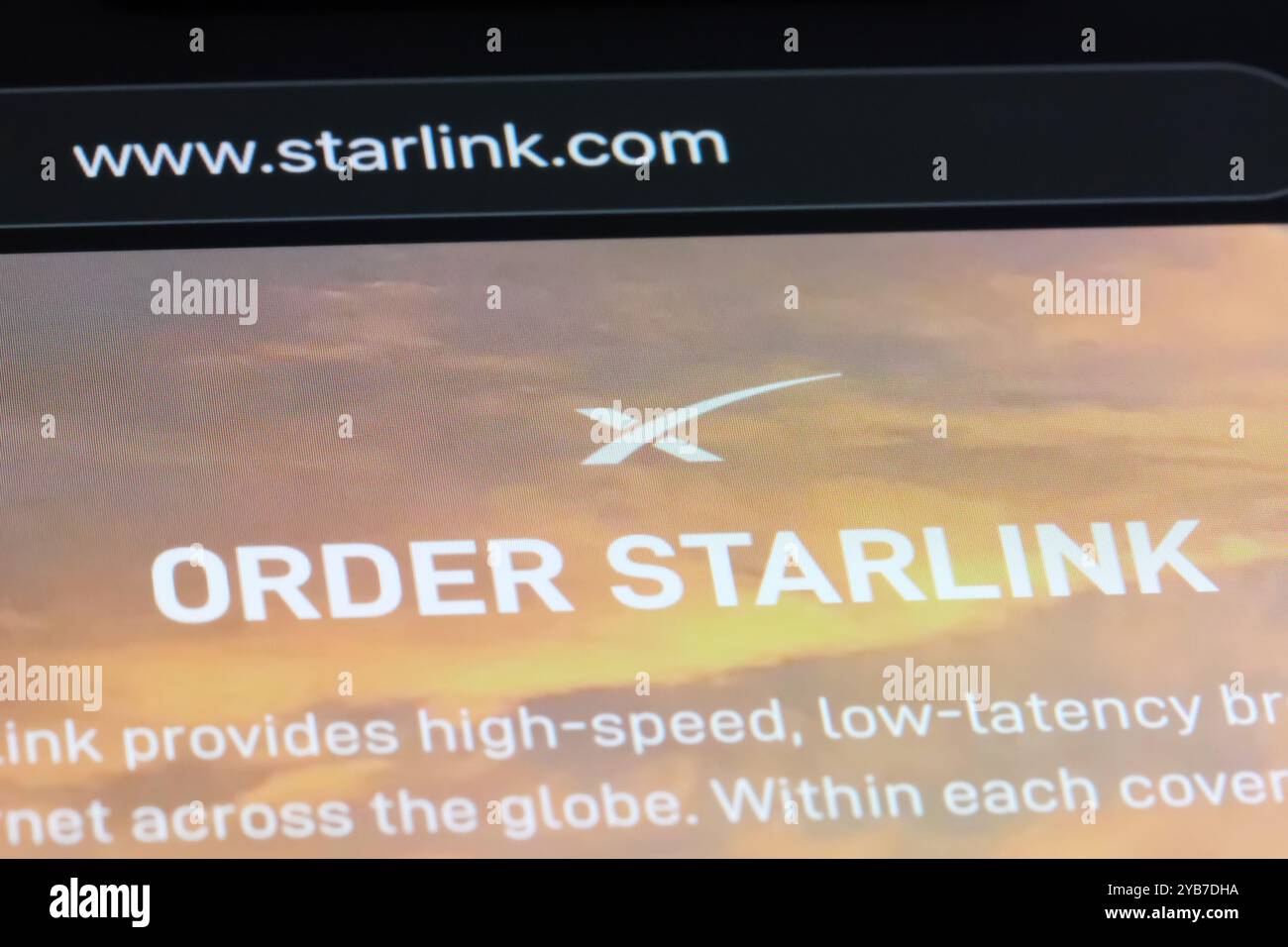 Starlink logo hi-res stock photography and images - Alamy