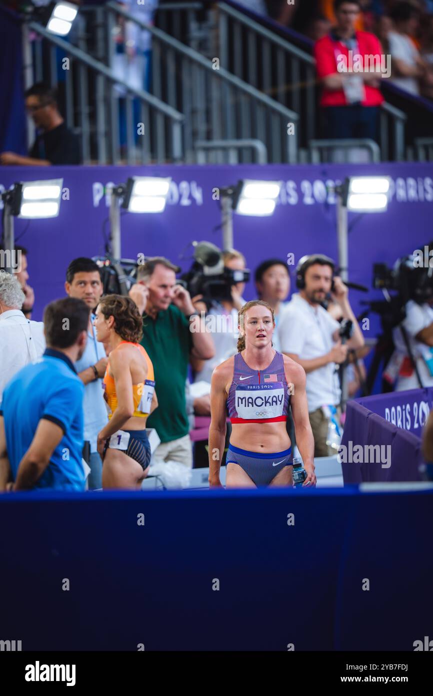 Emily mackay paris 2024 hi-res stock photography and images - Alamy