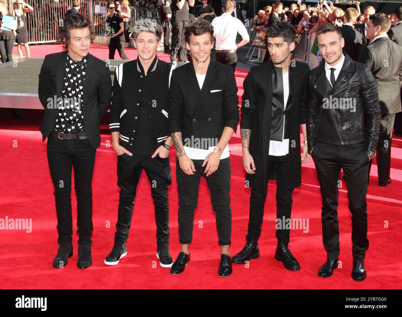 One Direction ( Harry Styles, Niall Horan, Louis Tomlinson, Zayn Malik ...