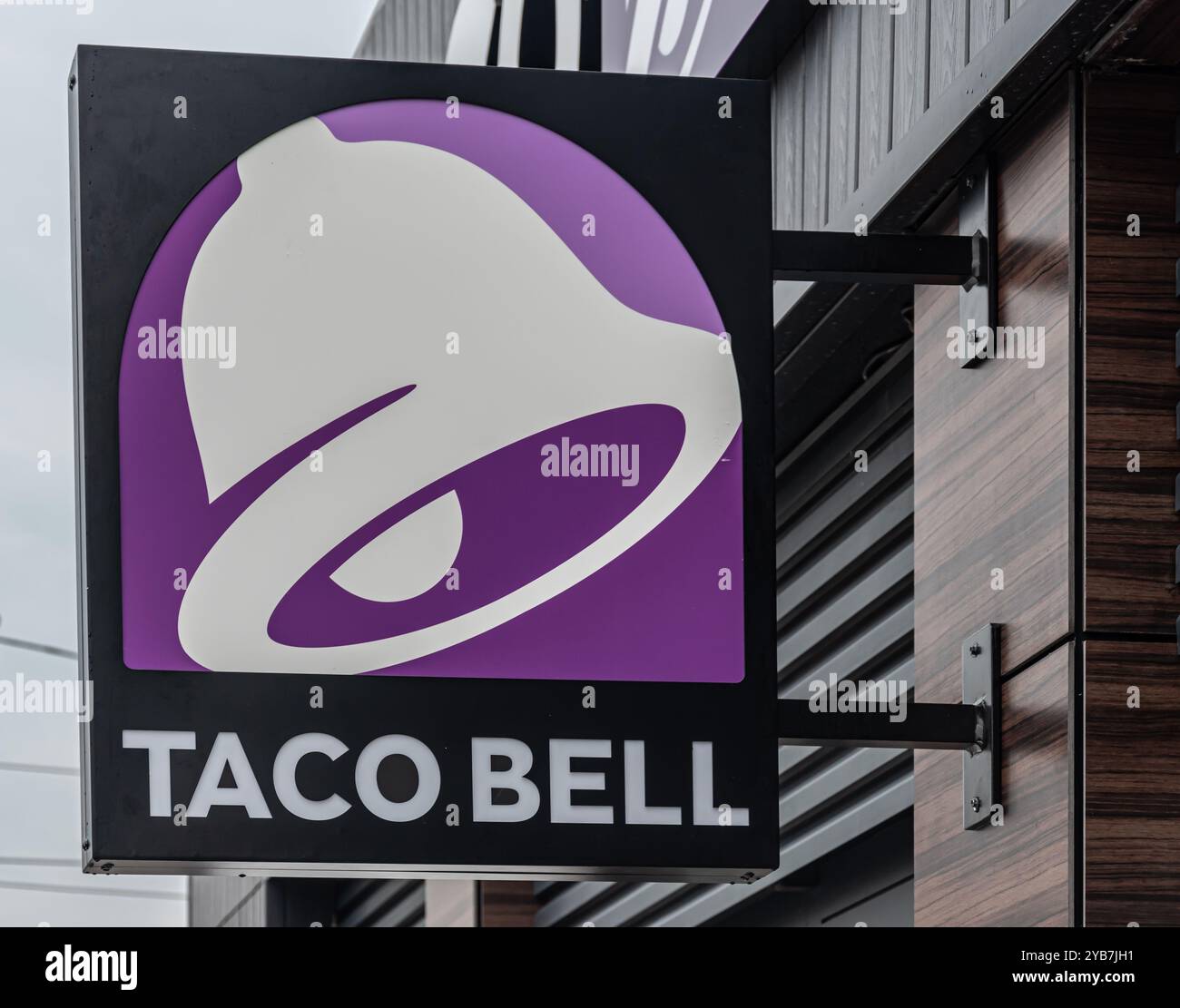The first Taco Bell restaurant in the Balkans was opened today in ...