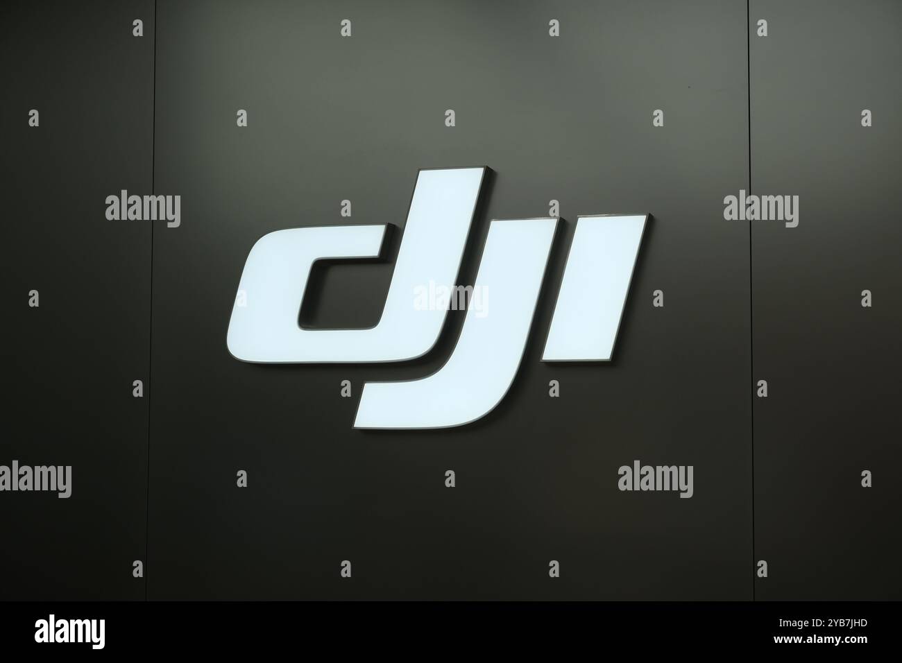 Dji technology company logo hi-res stock photography and images - Alamy