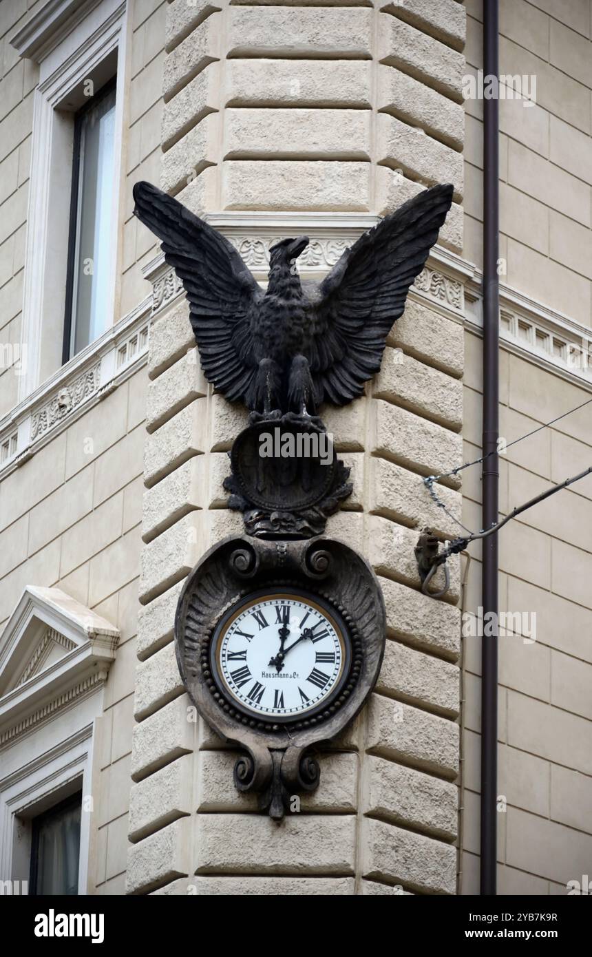 Clock rome hi-res stock photography and images - Alamy