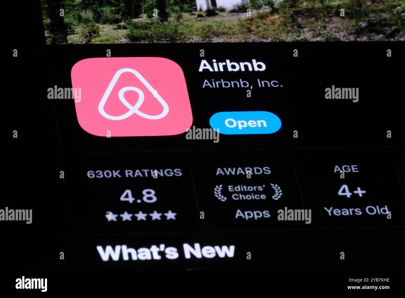 Airbnb mobile app icon. Airbnb company brand logo Stock Photo - Alamy