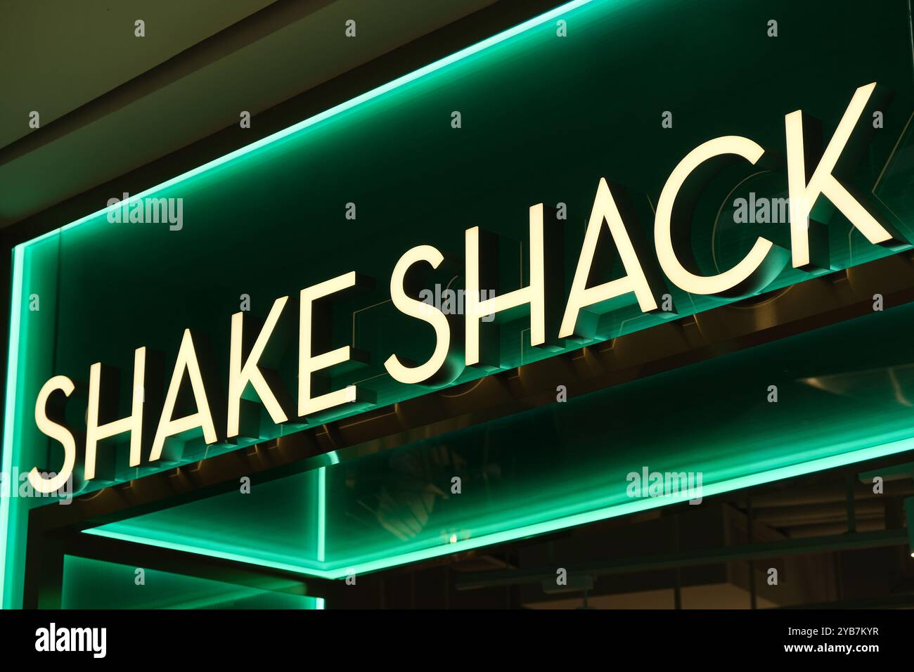 Shanghai,China-August 6th 2023: Shake Shack restaurant brand logo sign ...