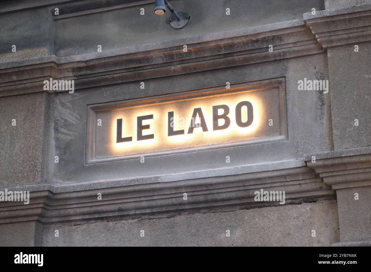 Le Labo store sign company brand logo Stock Photo - Alamy
