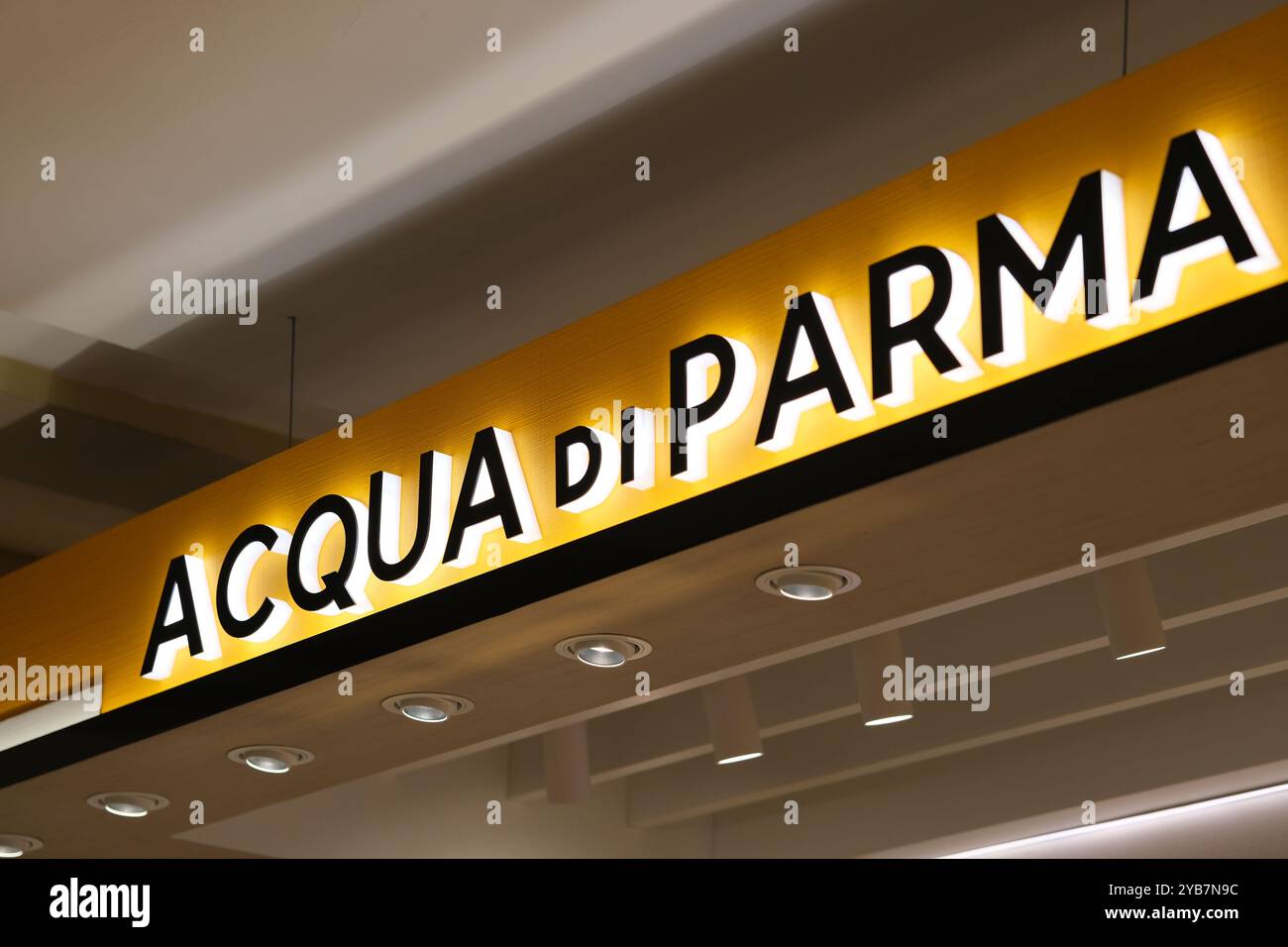 Di brand logo hi-res stock photography and images - Alamy