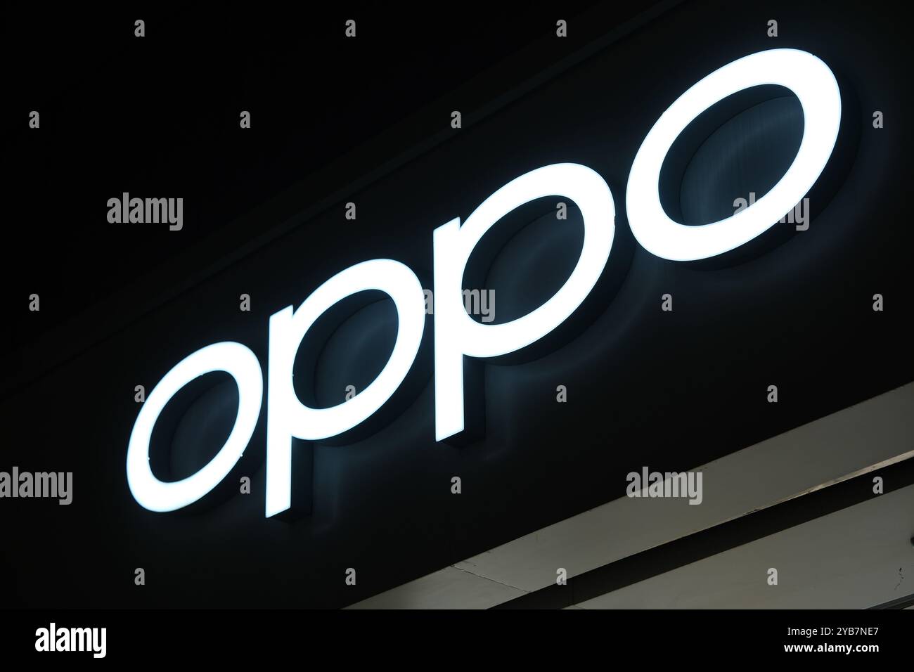 Shanghai,China-Sep. 15th 2023: OPPO company store brand logo sign Stock ...
