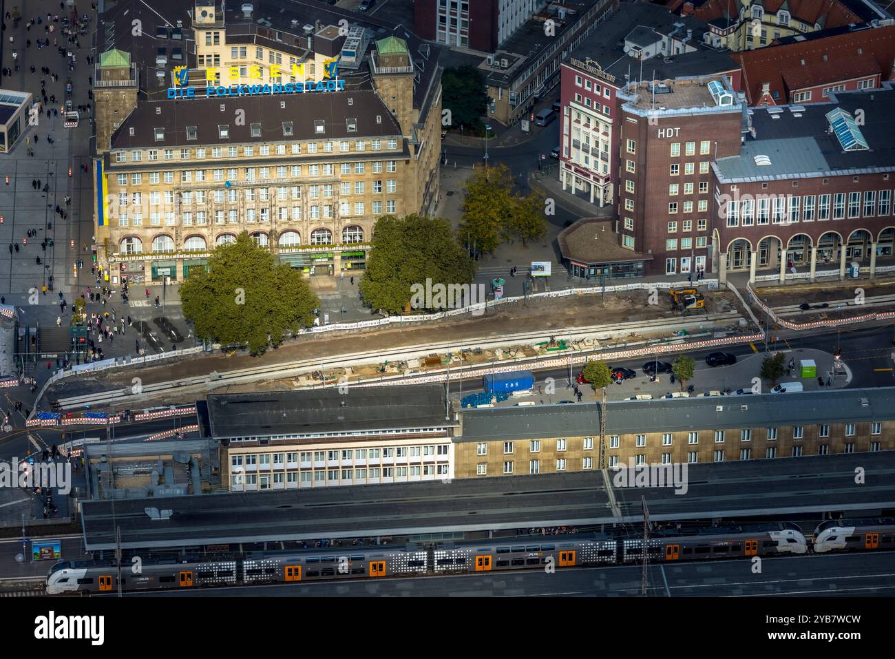 Luftbild, Hbf Hauptbahnhof und Select Hotel Handelshof, Stadtkern ...