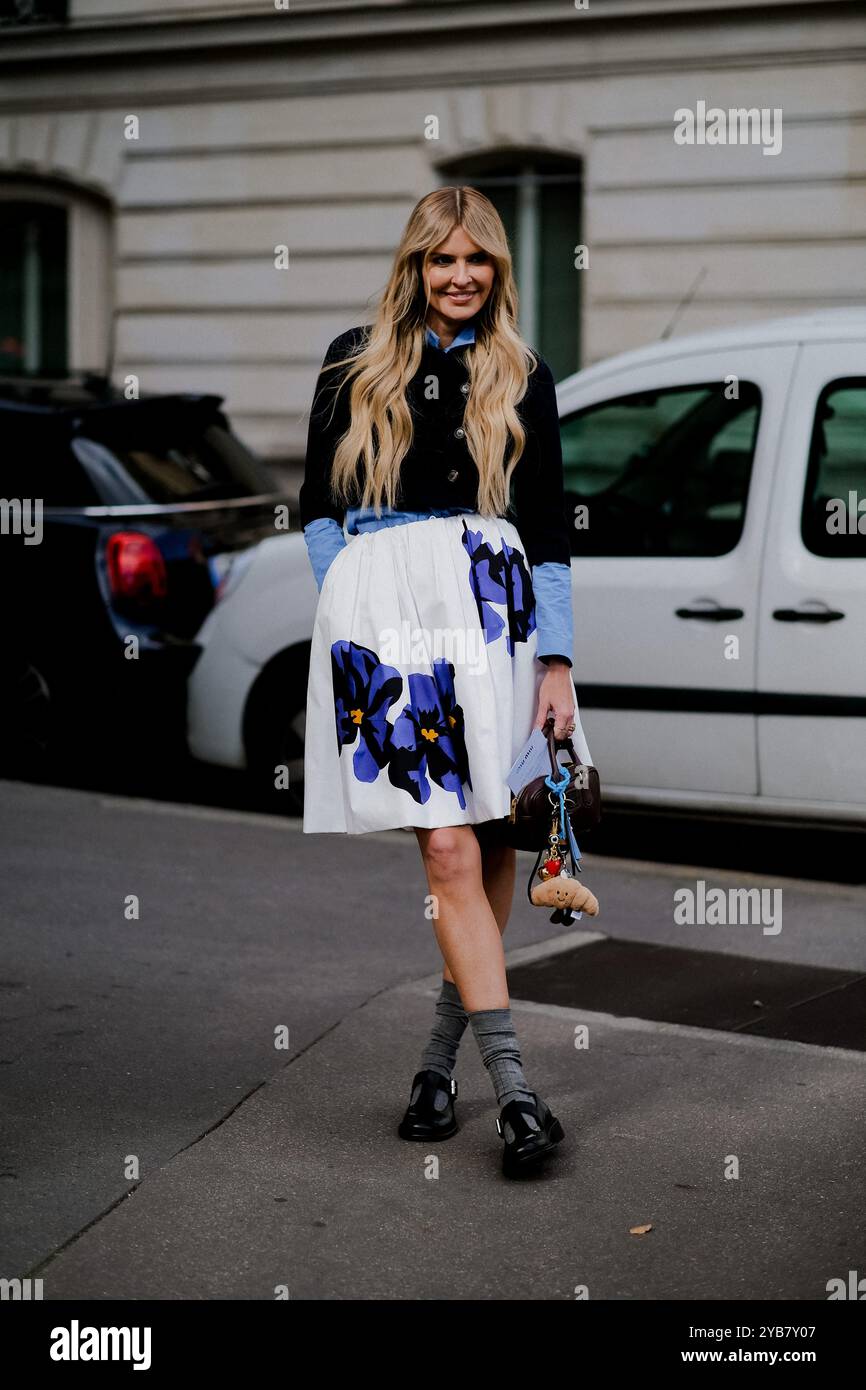 Paris, France. 01st Oct, 2024. Street style, Elle Ferguson arriving at ...