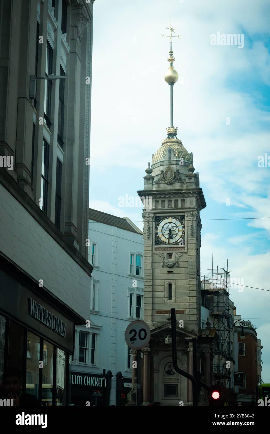 Ticking legacy hi-res stock photography and images - Alamy