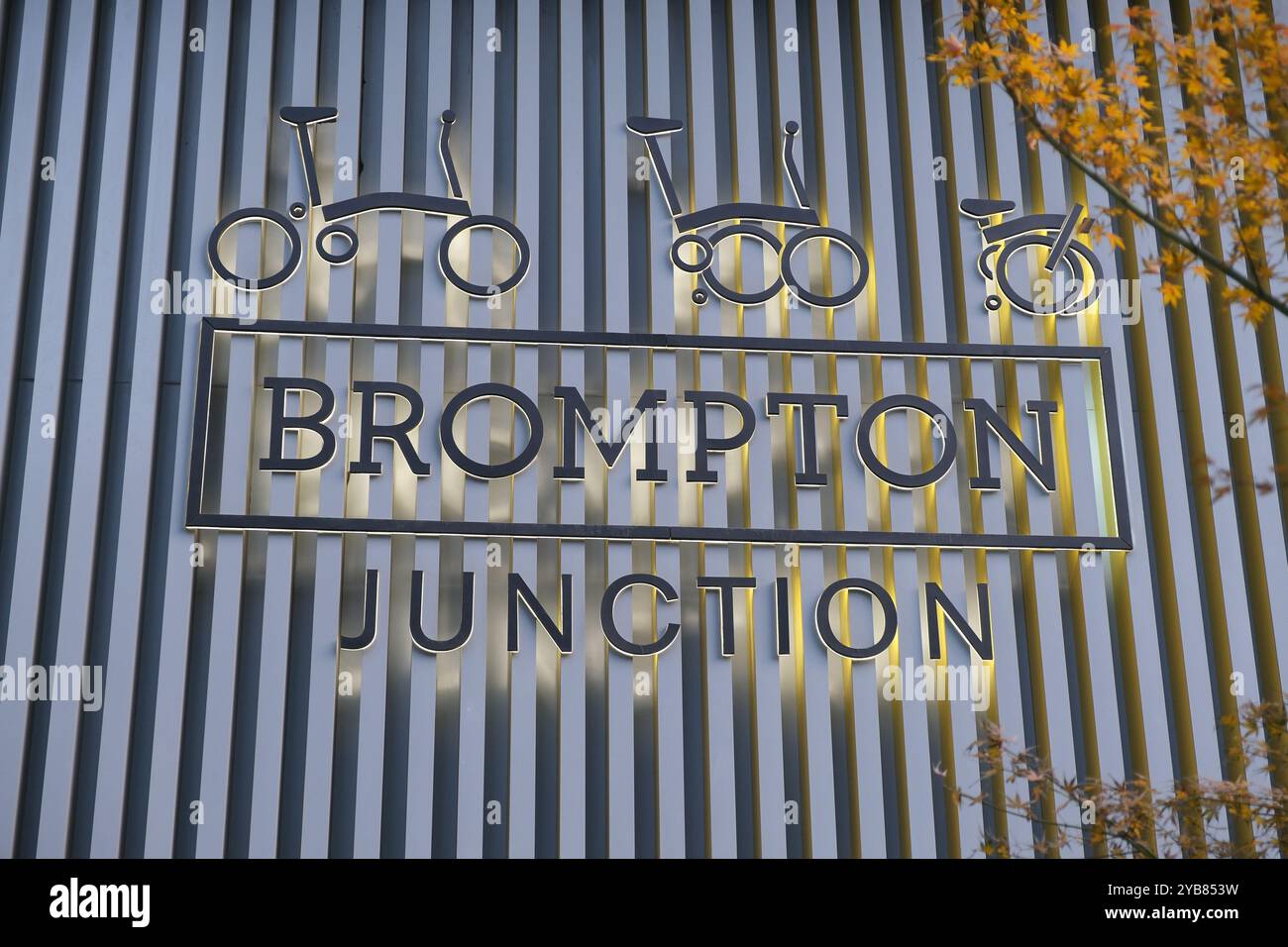 Shanghai,China-Dec.9th 2023: Brompton company brand logo Stock Photo ...