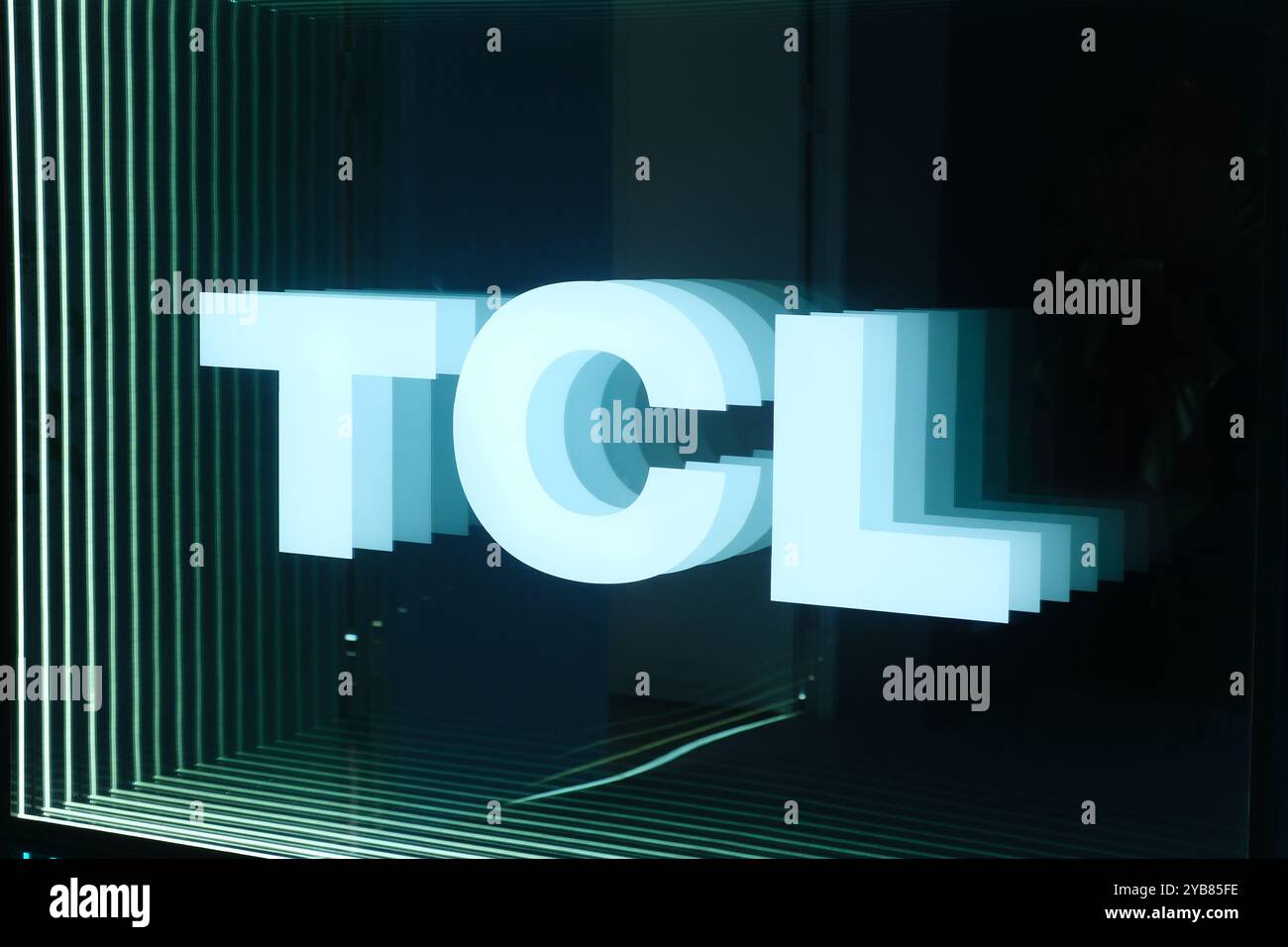 Tcl company hi-res stock photography and images - Alamy