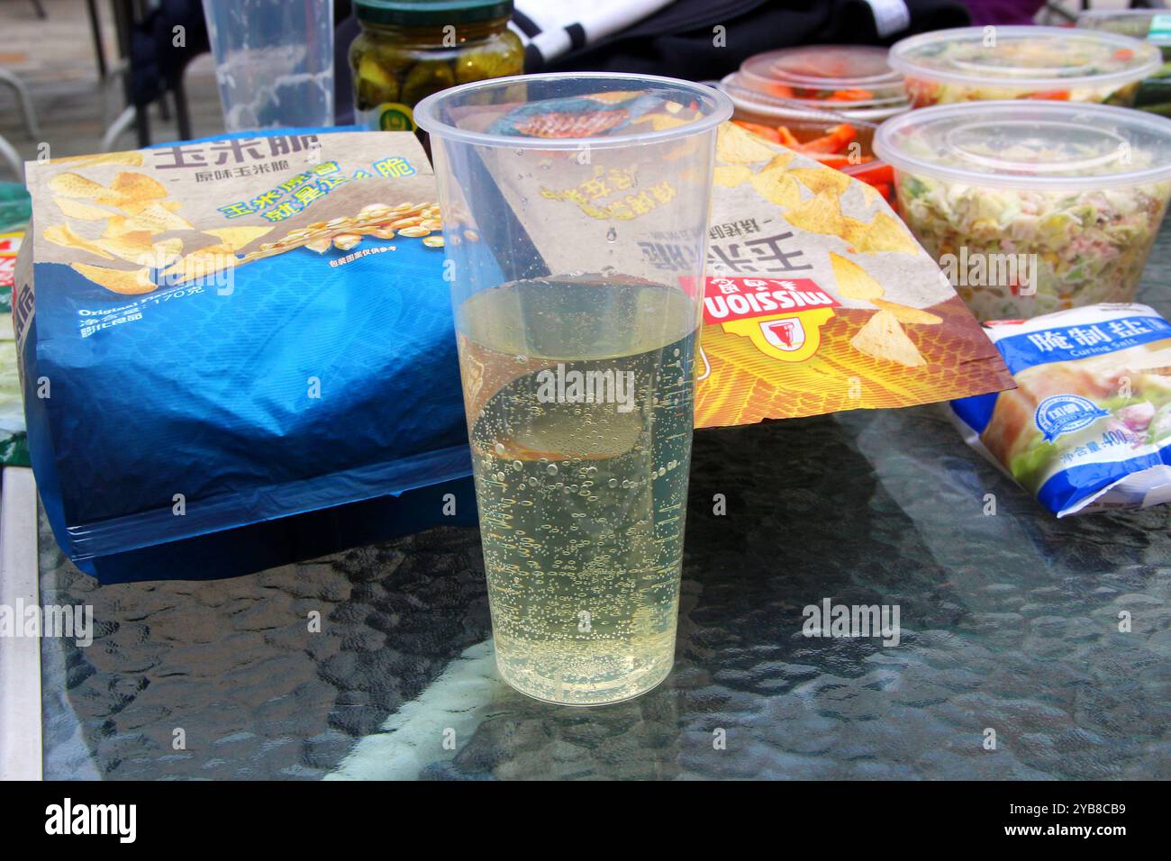 Fast food in an Asian metropolis Stock Photo - Alamy