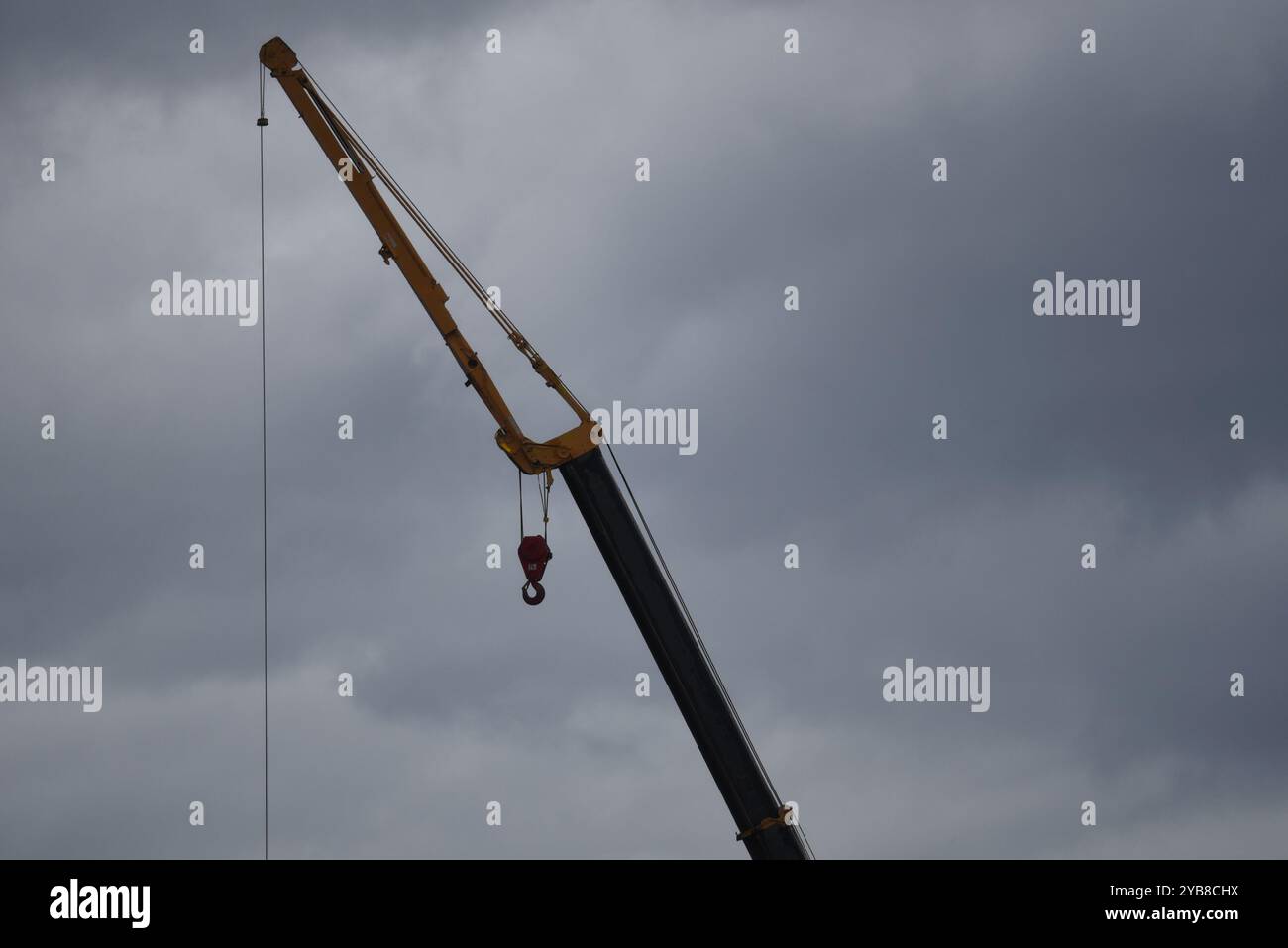 Cargo loading crane at the industrial Port of Kobe in Kansai, Hyōgo ...