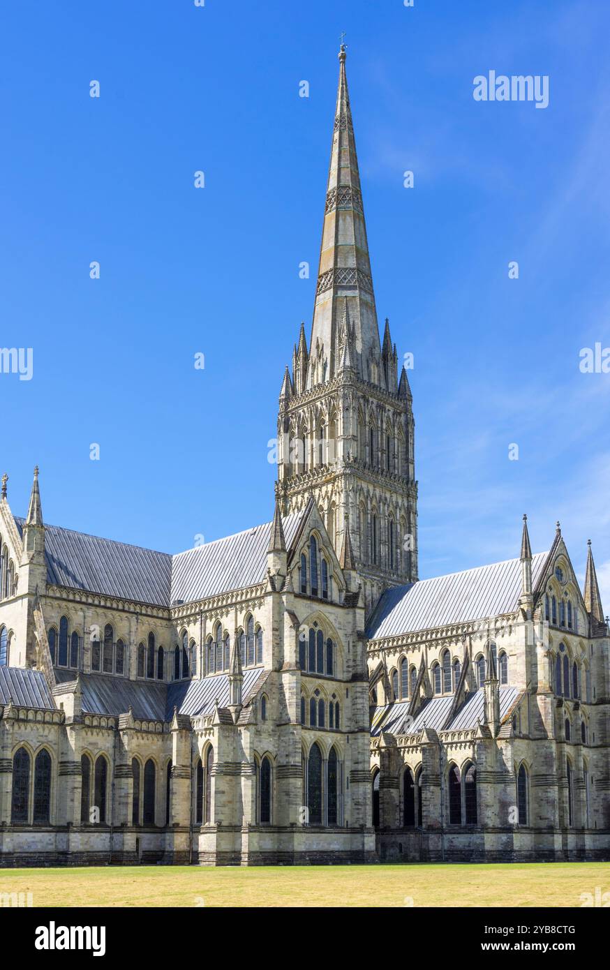 Salisbury cathedral in Cathedral close Salisbury Wiltshire England UK ...