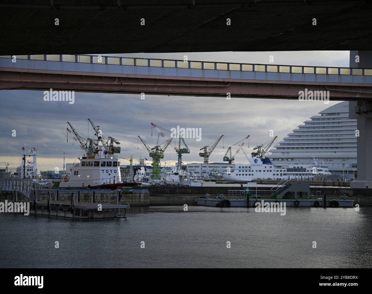 Landscape with scenic view of the maritime Port of Kōbe in the ...