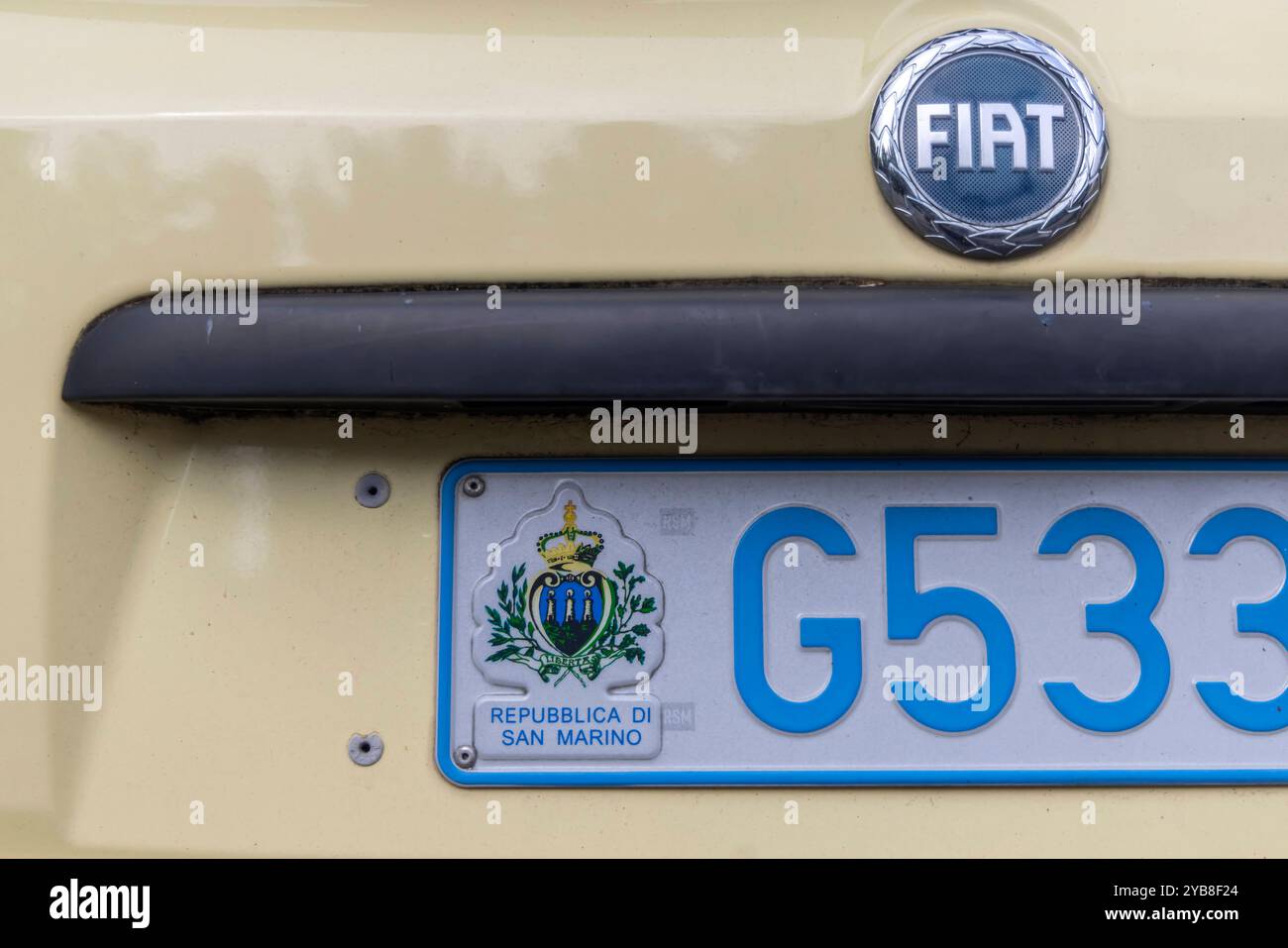 Kfz kennzeichen italien hi-res stock photography and images - Alamy