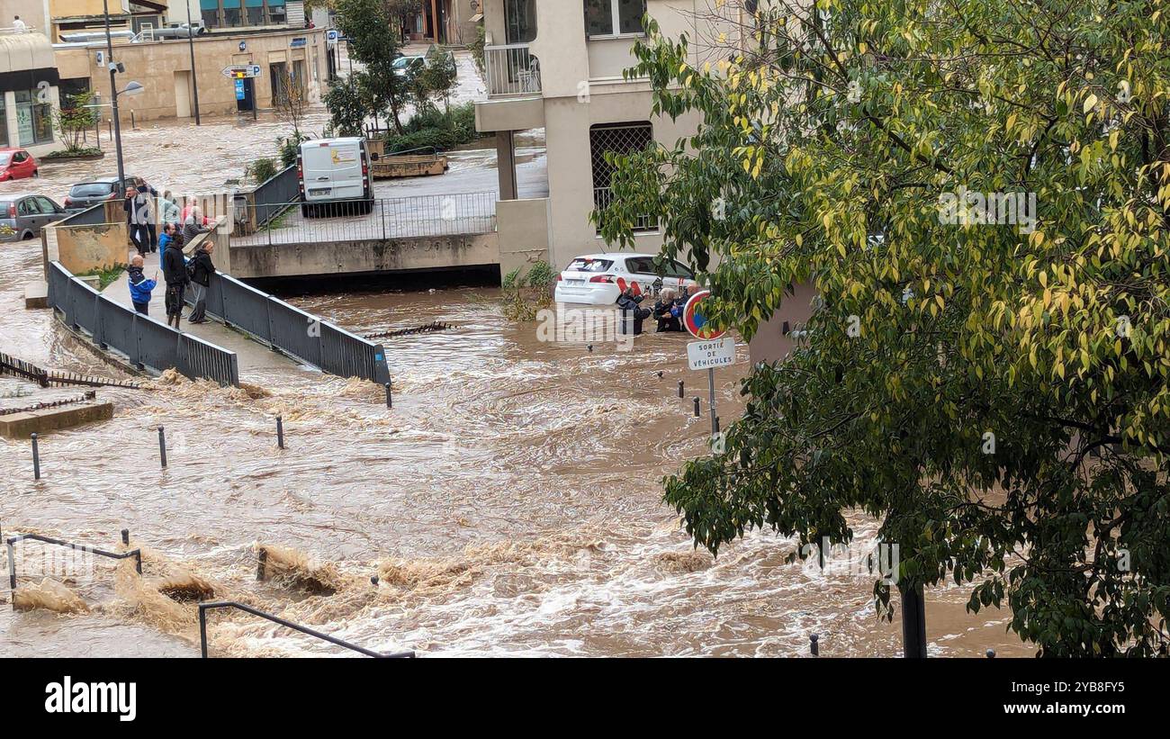 Annonay, France. 17th Oct, 2024. Flooded streets following heavy rain ...