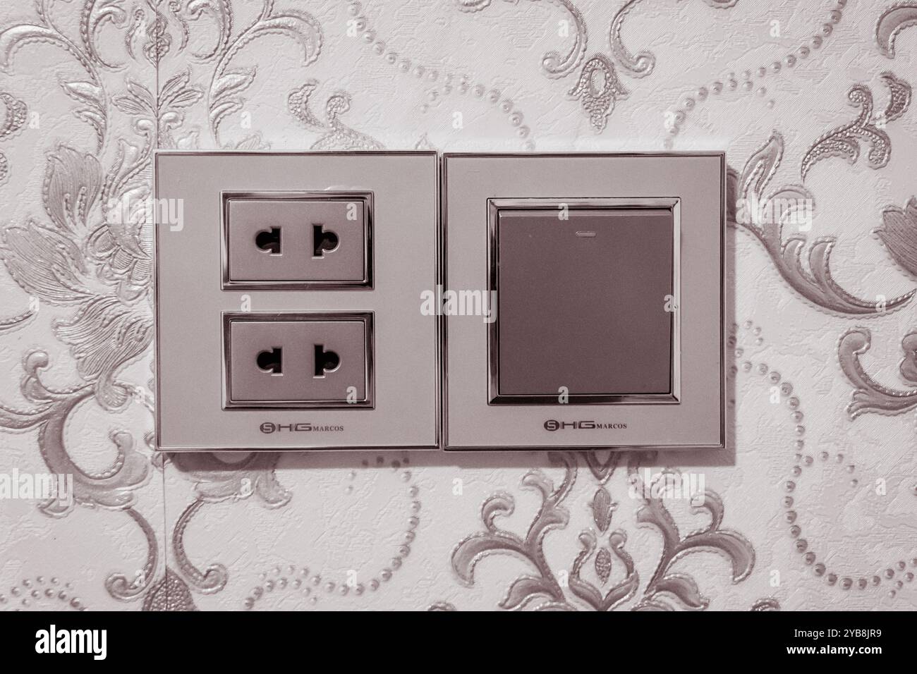 Electrical safety office hi-res stock photography and images - Alamy