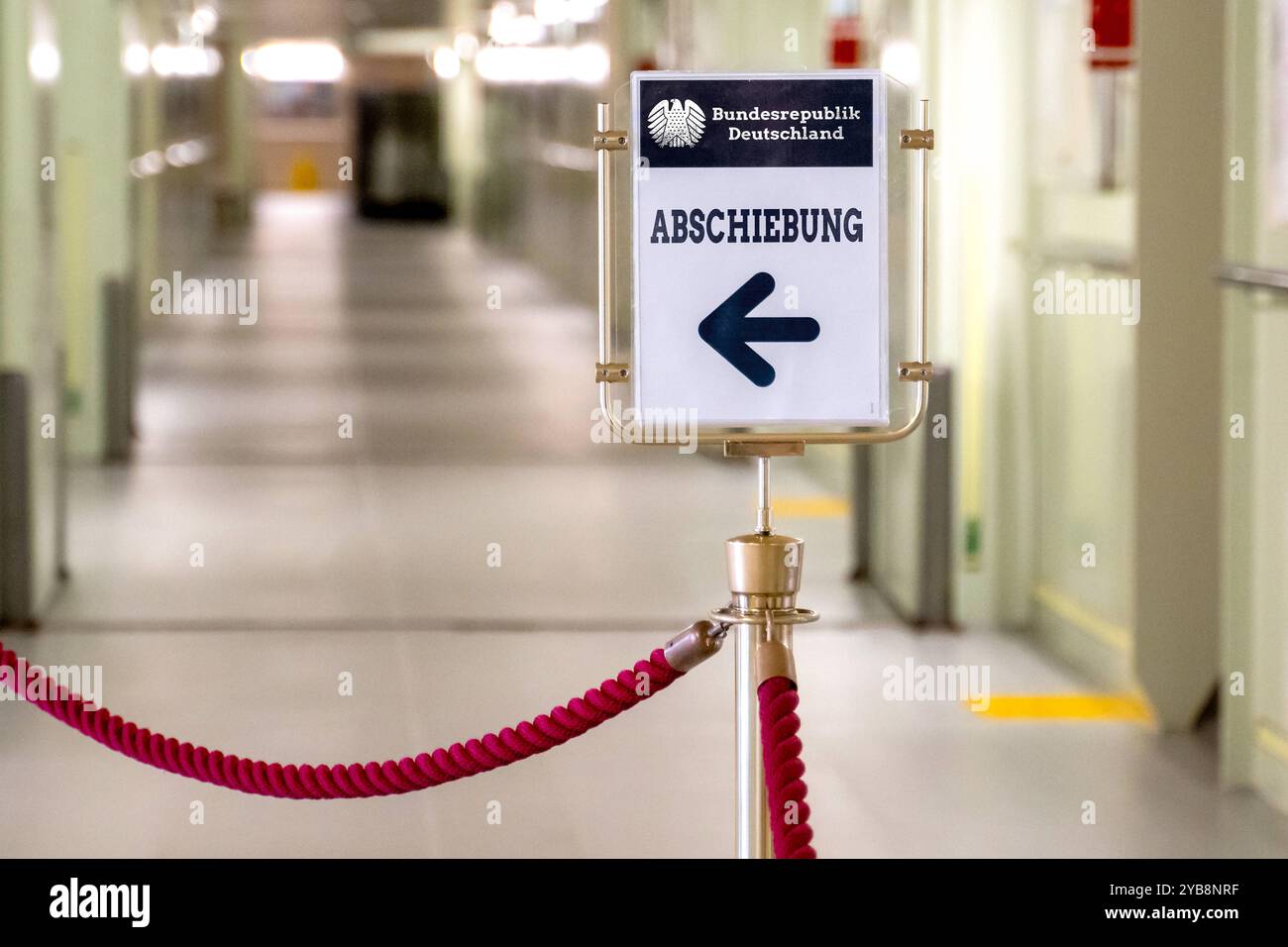 Visumstatus hi-res stock photography and images - Alamy