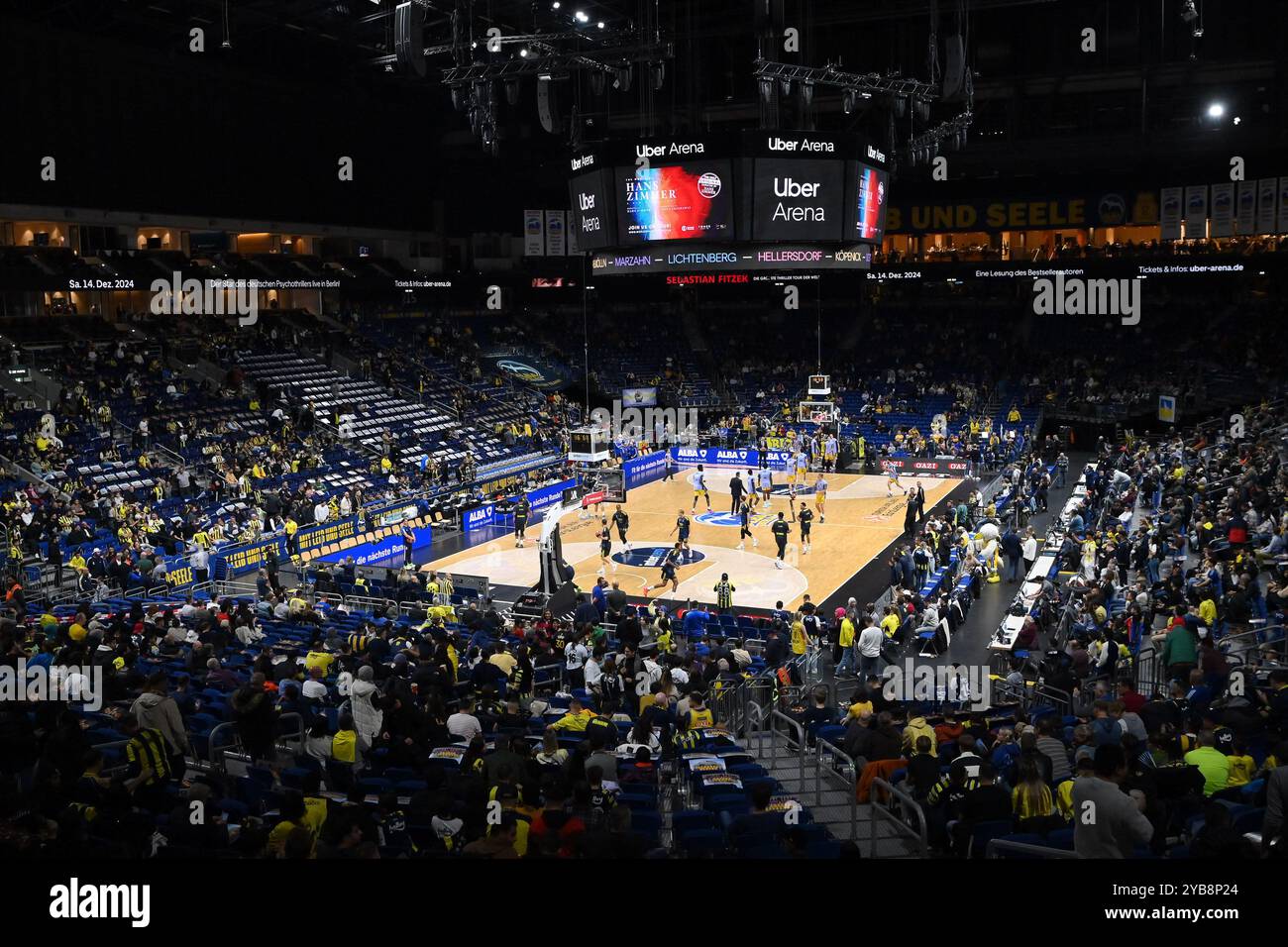 Ein Blick auf das Stadion. GER, ALBA Berlin v Fenerbahce, basketball ...