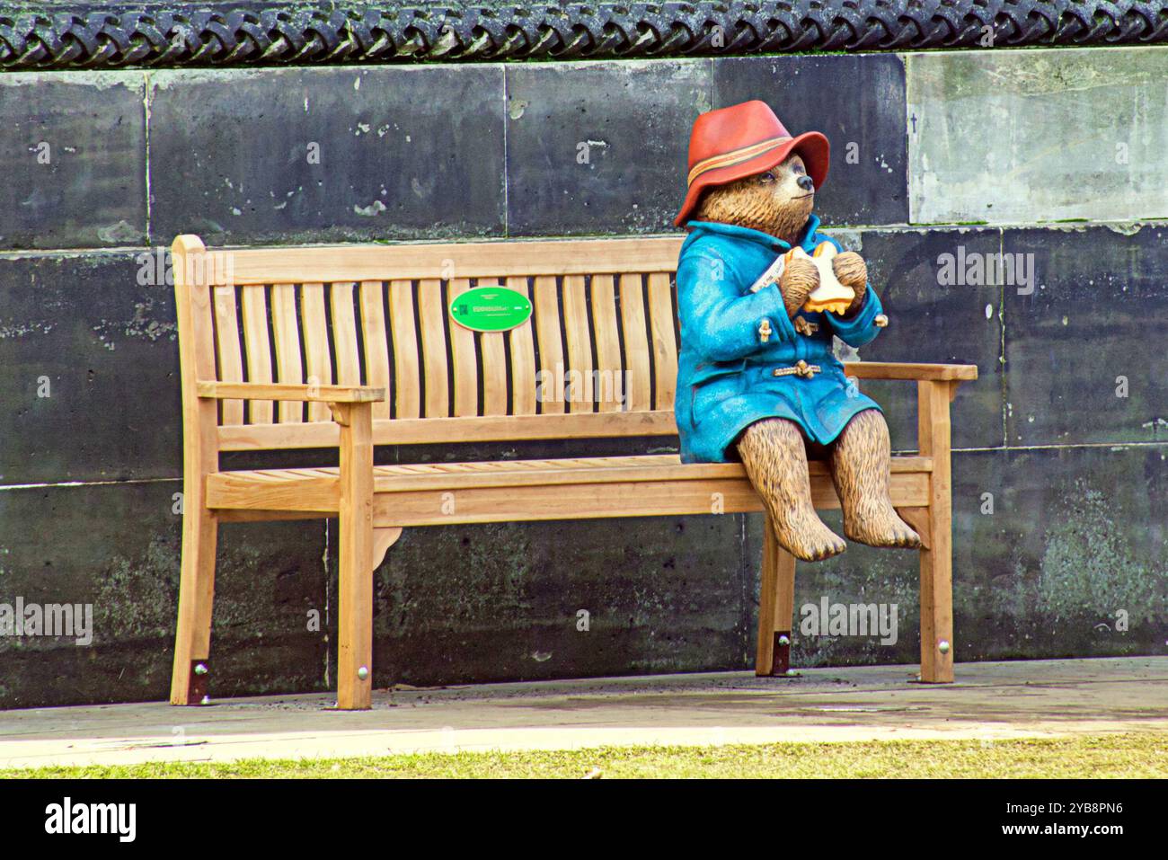 Edinburgh, Scotland, UK. 17th October, 2024. Paddington bear fever hit ...