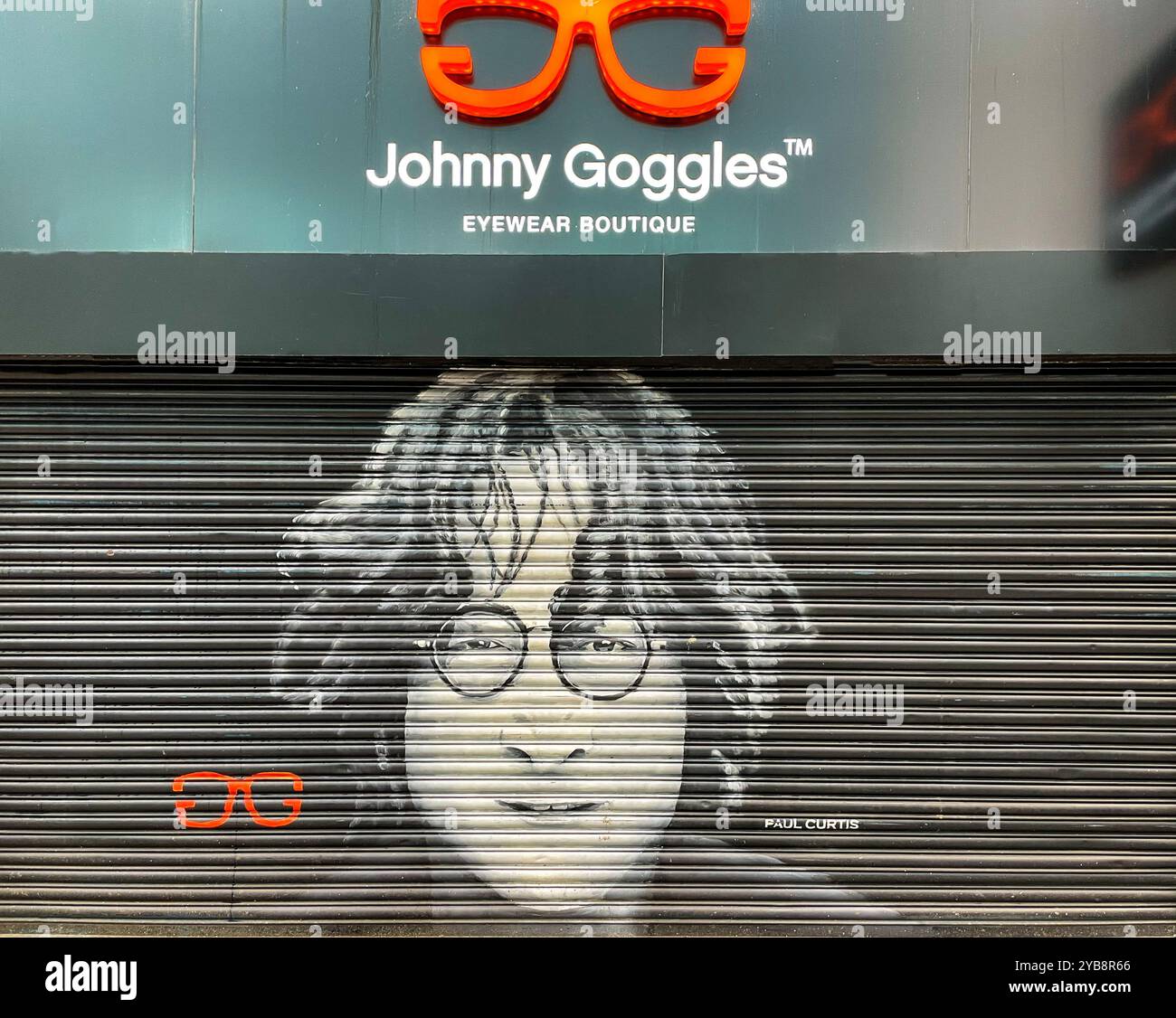 Johnny goggles hi-res stock photography and images - Alamy