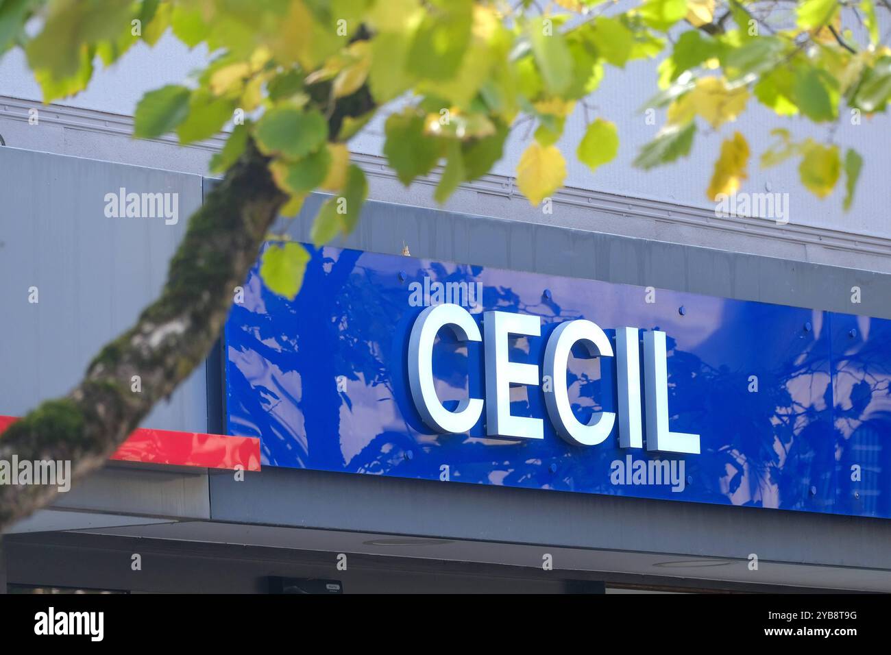 Hilden 17.10.2024 Cecil Modelabel Hilden Nordrhein-Westfalen ...